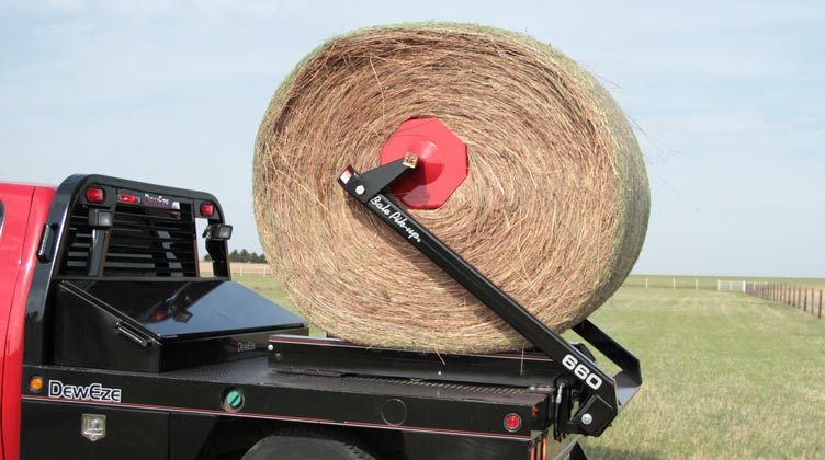 660 Bale Loader | Dakota Fluid Power